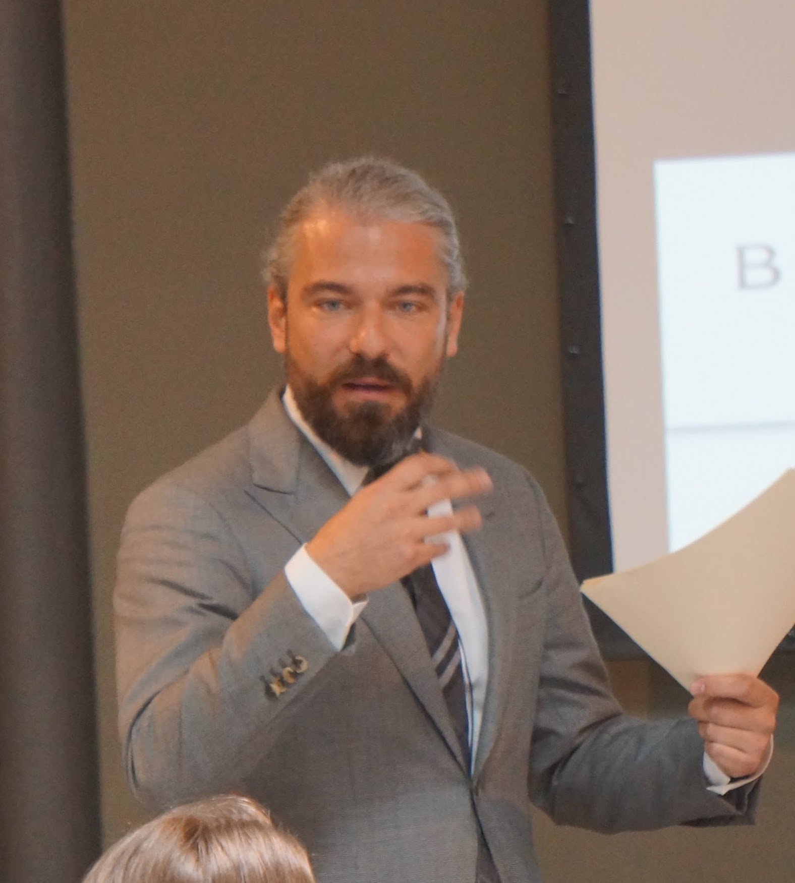 ABOUT US - Training Luxury